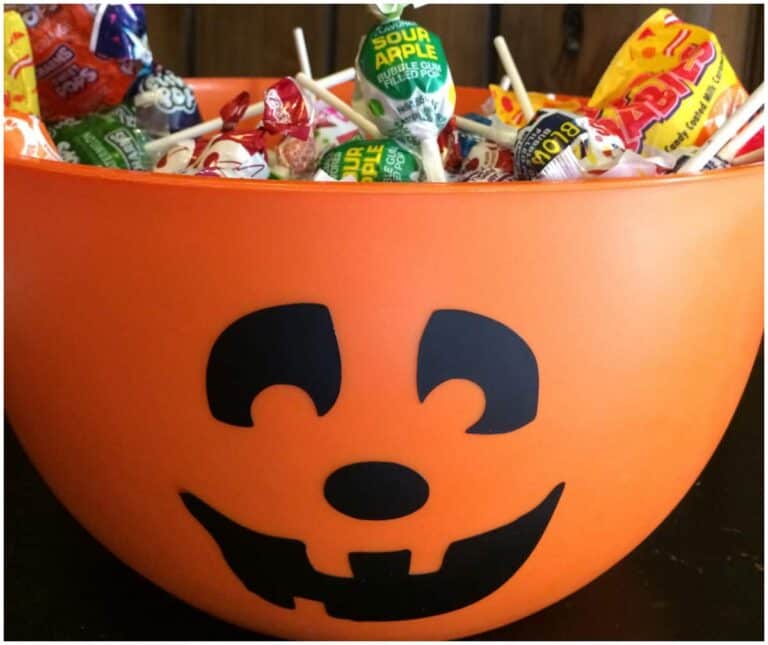 Make your own Pumpkin Trick or Treat Candy Bowl - A Sparkle of Genius