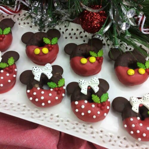 The most adorable Mickey and Minnie holiday mini donuts