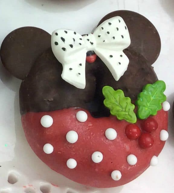 The most adorable Mickey and Minnie holiday mini donuts