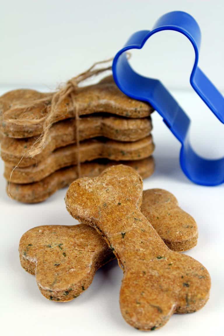 Chicken and Parsley Homemade Dog Biscuit Recipe