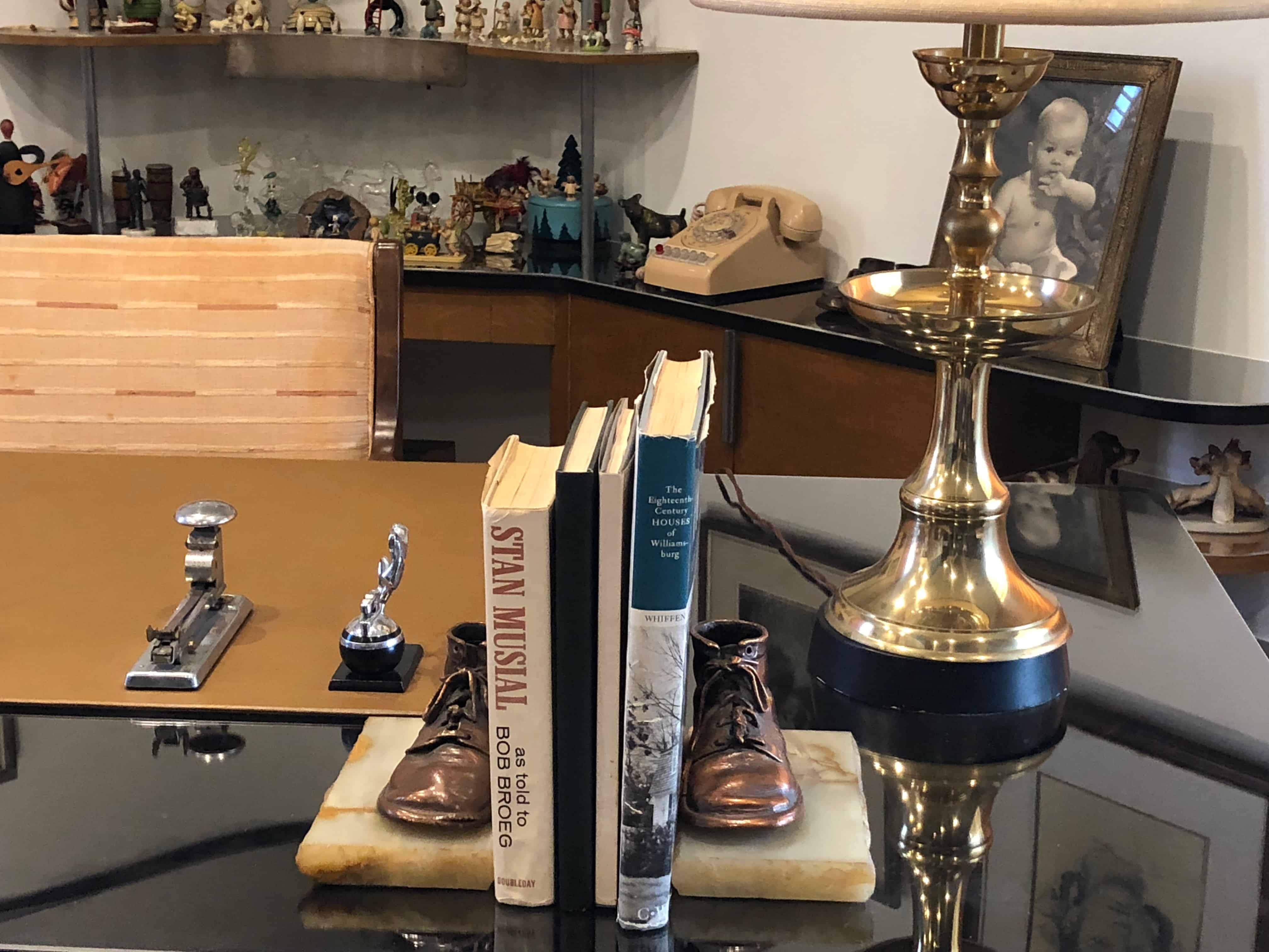 Tour of Walt Disney's Office and Peter Pan Scavenger Hunt