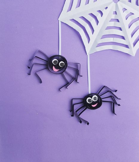 Quilled Spider - Halloween Quilling tutorial for beginners