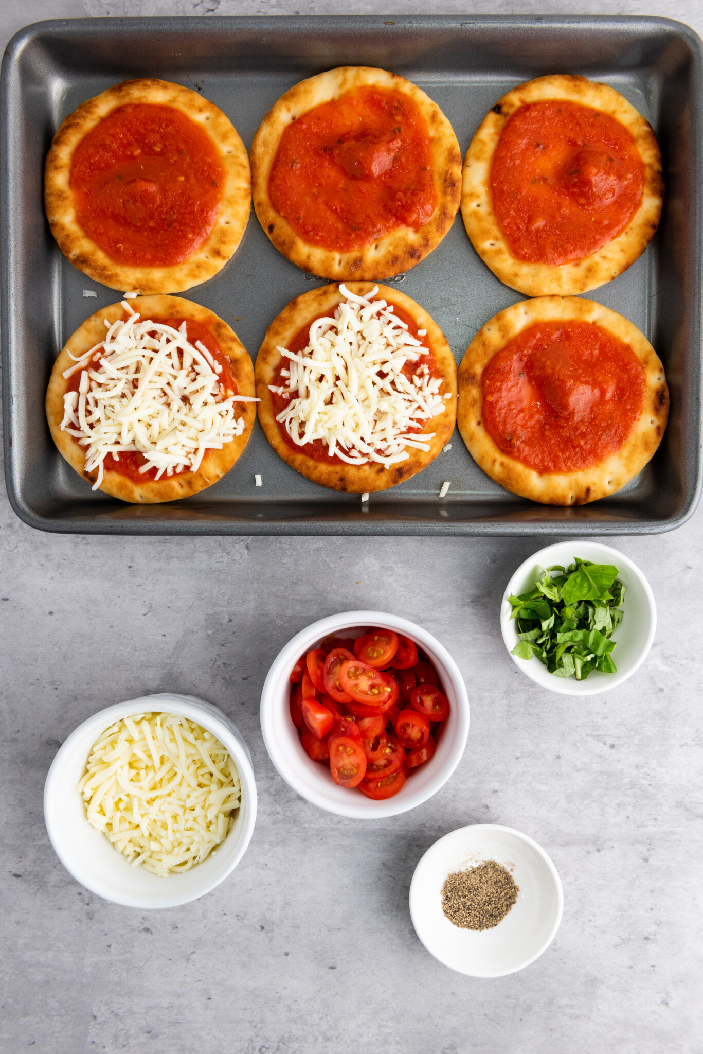 Caprese pizza recipe: Homemade fresh with Tomato - A Sparkle of Genius