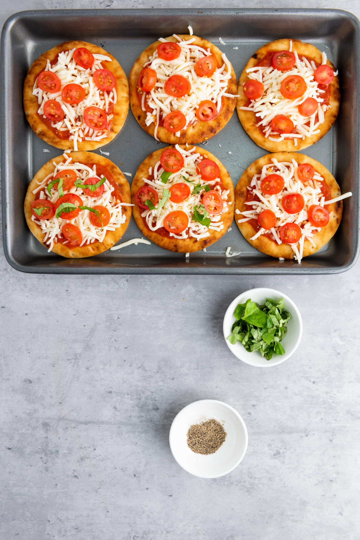 Caprese pizza recipe: Homemade fresh with Tomato - A Sparkle of Genius