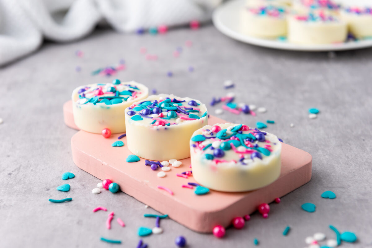 How to make chocolate covered oreos with mold recipe - A Sparkle of Genius