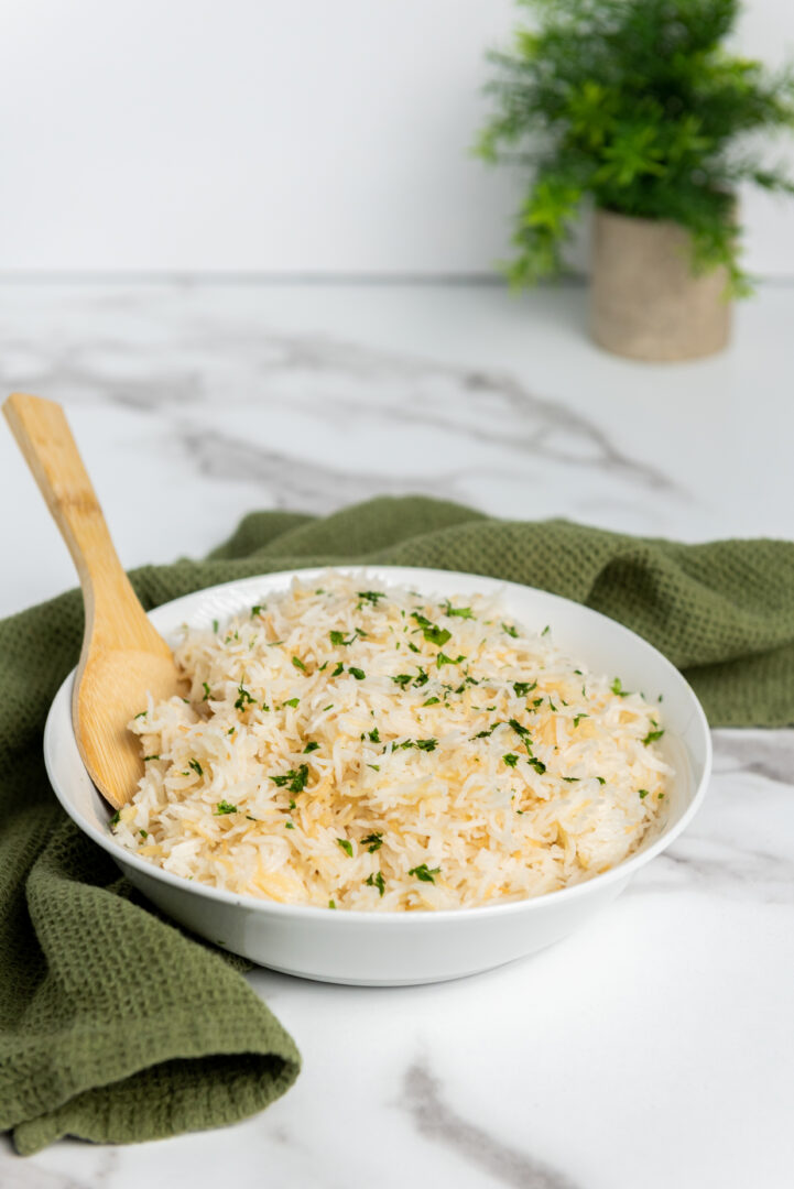 Garlic rice recipes: Easy side dish recipe idea - A Sparkle of Genius