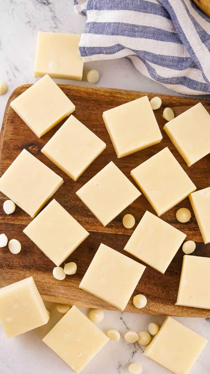 2-Ingredient Vanilla Fudge - A Sparkle of Genius