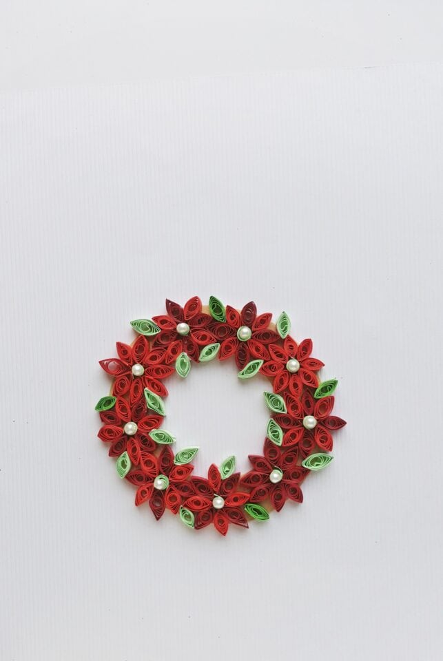 Christmas quilling idea: Paper Quilled Wreath Craft