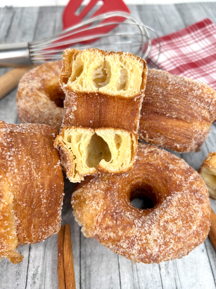 Croissant Donut: Homemade Recipe from Crescent sheets - A Sparkle of Genius